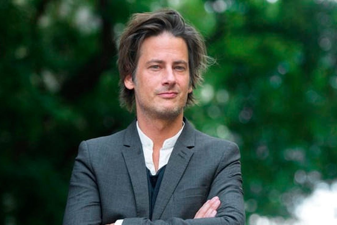 Gripping memoir reveals the aristocratic ghosts of a war-torn past ...