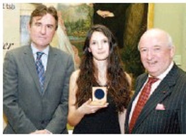 Eva wows High Achiever Awards audience with harp performance | Irish ...