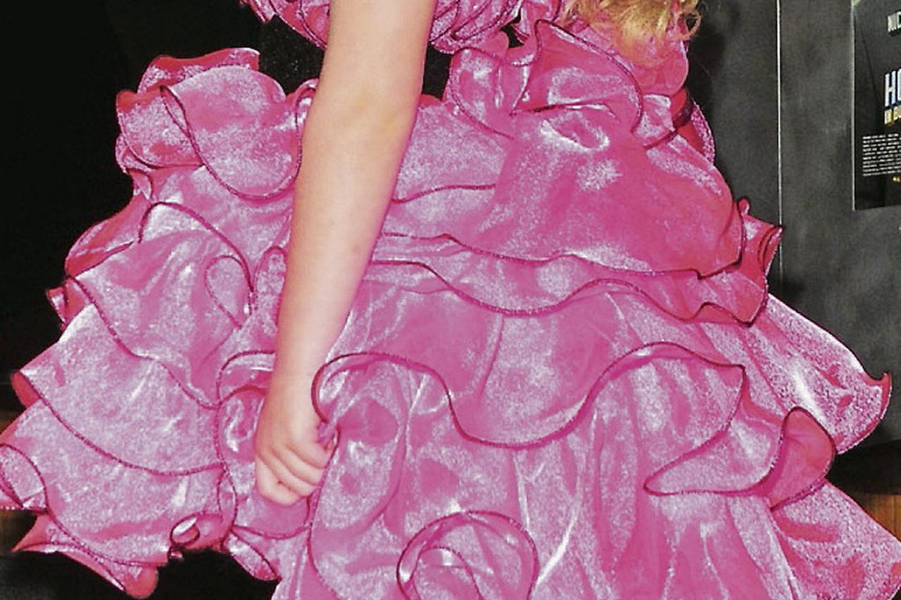 Toddlers and tiaras -- is it time to ban child pageants? | Irish ...