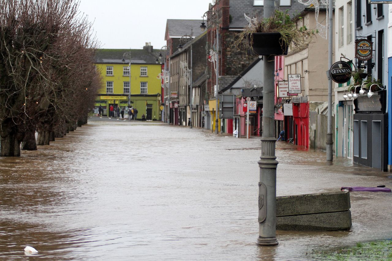 Storm Frank: Drone footage shows extent of flooding across Enniscorthy ...