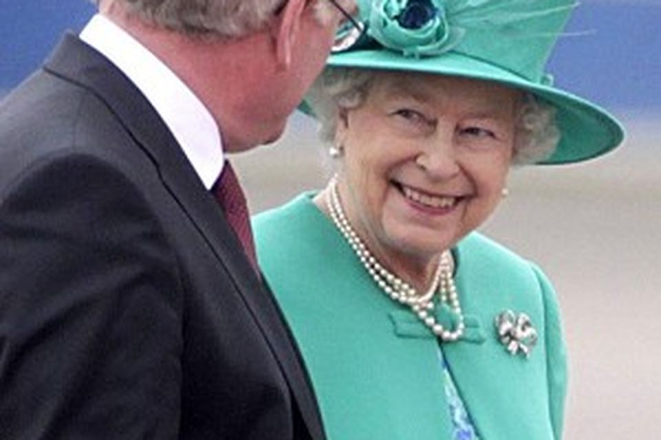 Queen in green for historic visit | Independent.ie
