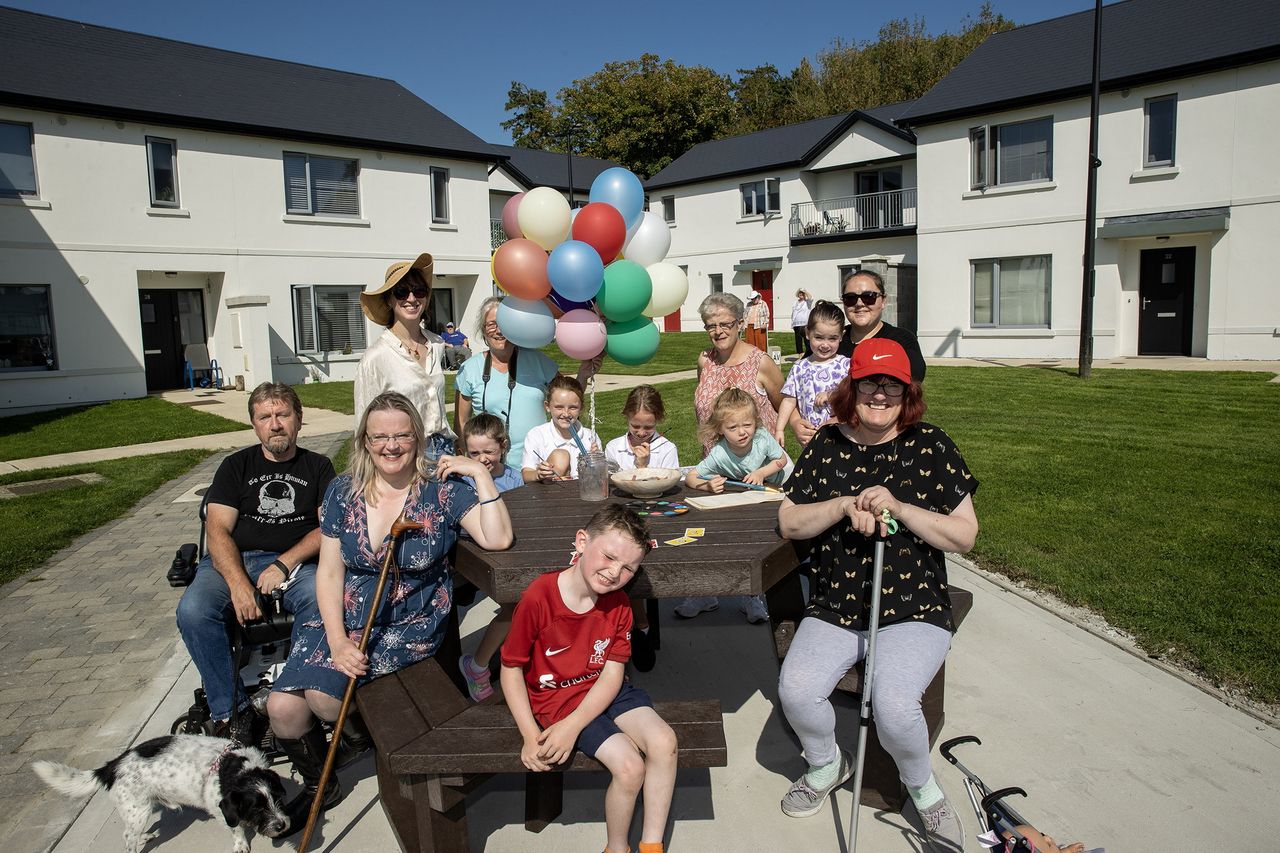 Wicklow residents celebrate installation of community bench | Irish ...