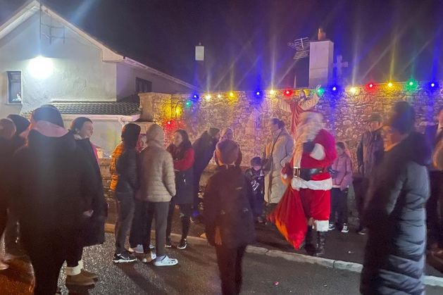 Santa comes to Lobinstown to kick off Christmas in the village | Irish ...
