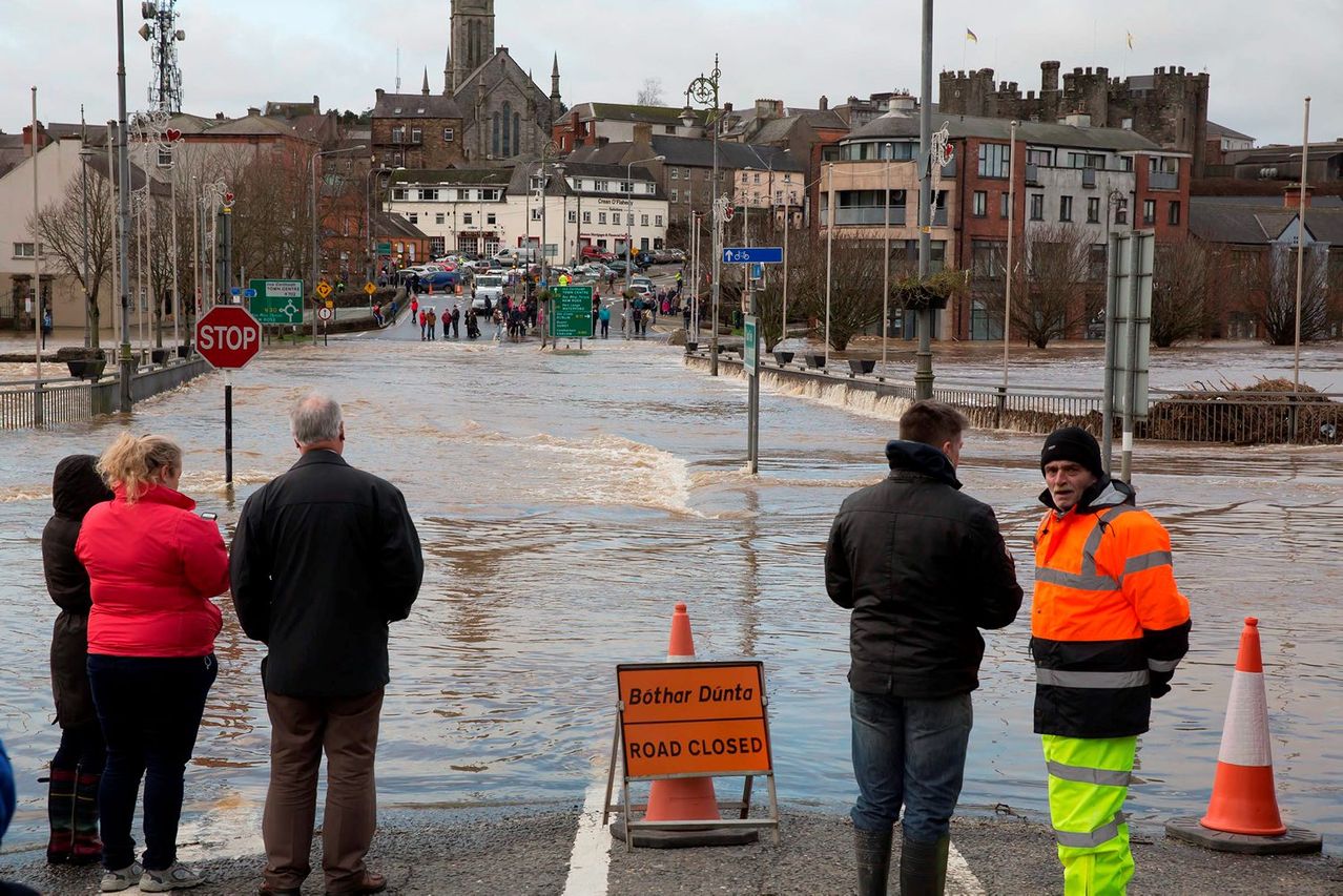 Storm Frank: Drone footage shows extent of flooding across Enniscorthy ...
