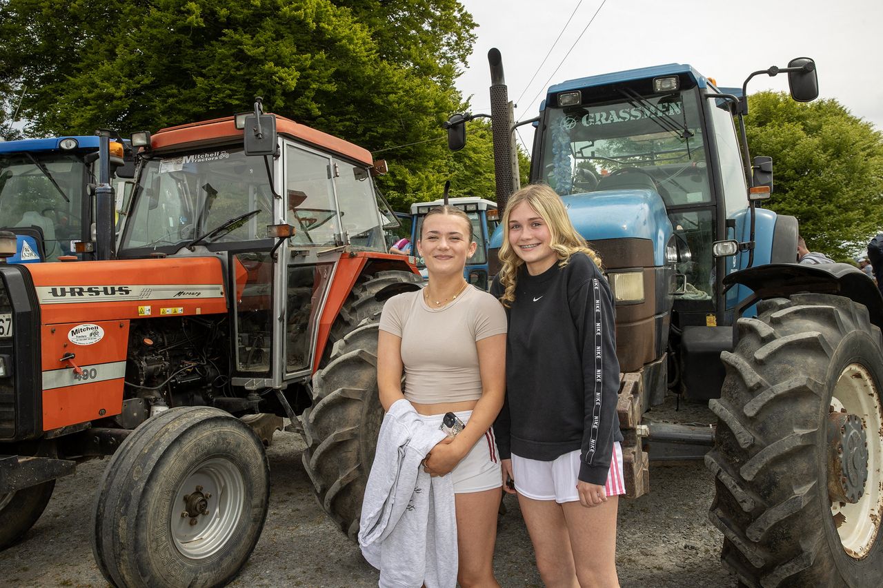 See photos as huge crowds turn out for popular Wicklow tractor run ...