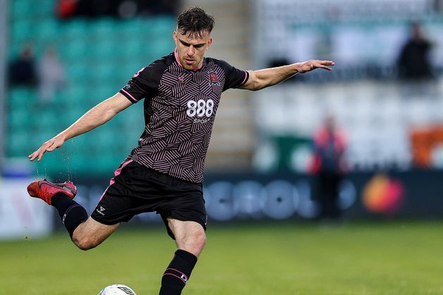 Blow for Dundalk as defender Archie Davies leaves to join Carlisle ...