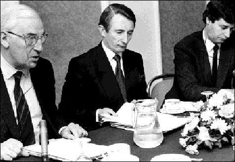 Former Tanaiste Peter Barry passes away after a short illness | Irish Independent