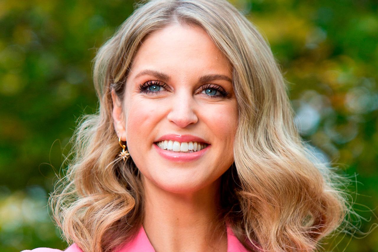 Amy Huberman's take on sequin loungewear for New Year's is a high ...