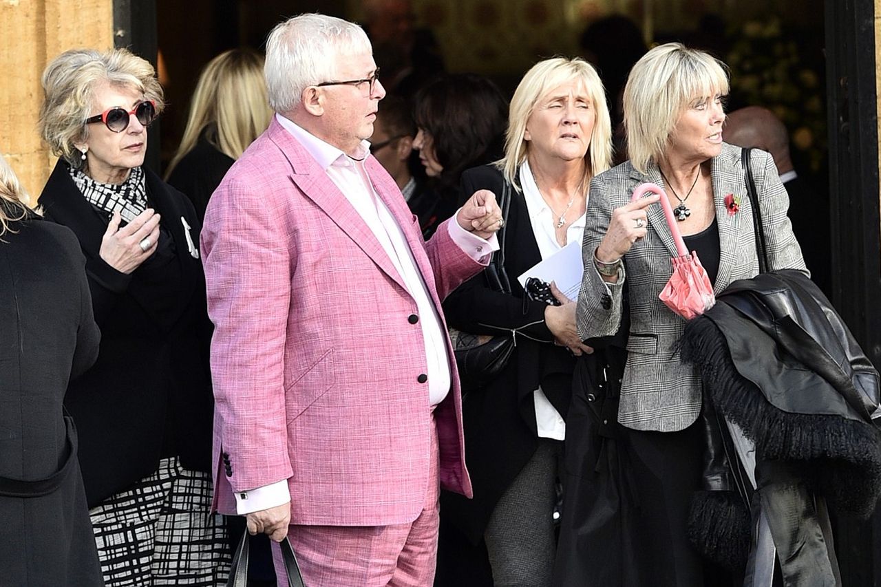 Tearful tributes to 'lovely' Lynda | Irish Independent