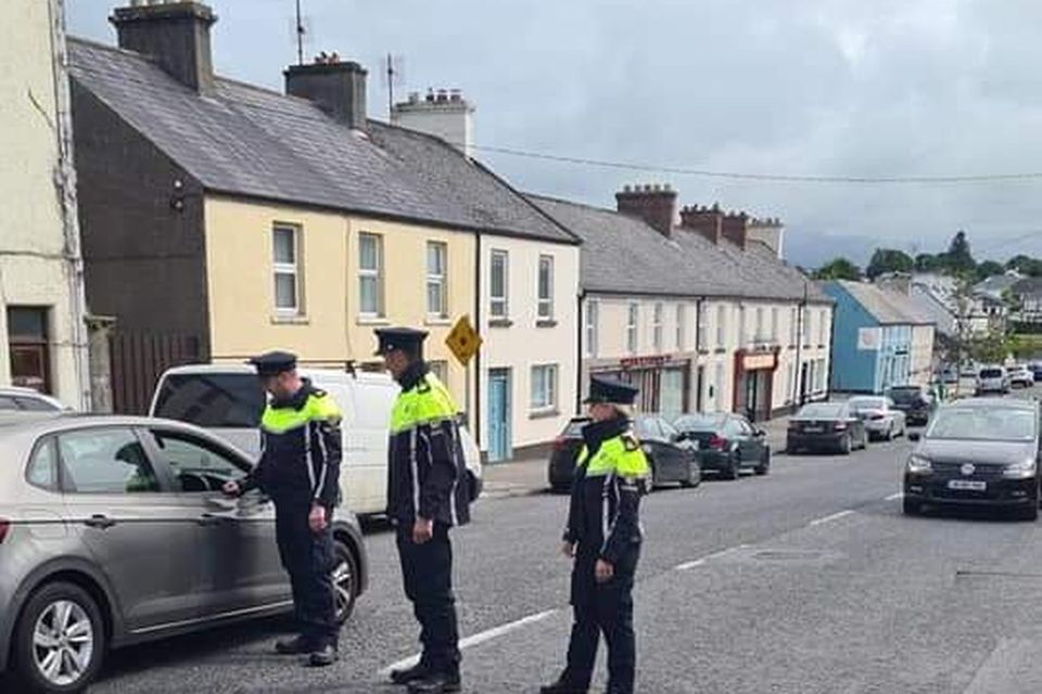 Sligo Gardai take up duty in their new look uniforms | Irish Independent