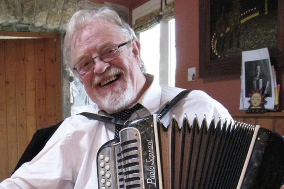 Dáithí Ó Sé: Dún do shúile agus éist le Tony McMahon ag seinm Port na ...