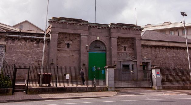 Prison Service investigating death of prisoner (20s) in custody on ...