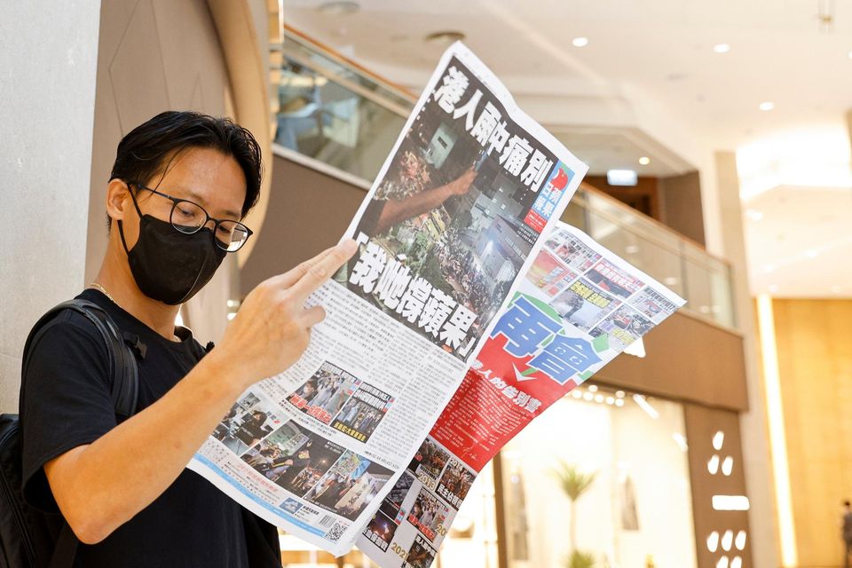 Last edition Apple Daily newspaper sells out across Hong Kong after ...