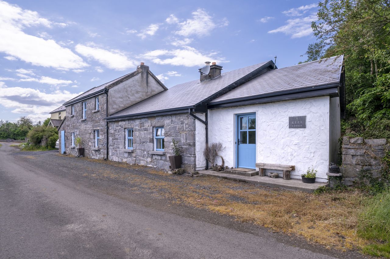 300-year-old coach house gets modern revamp and pier access | Irish ...