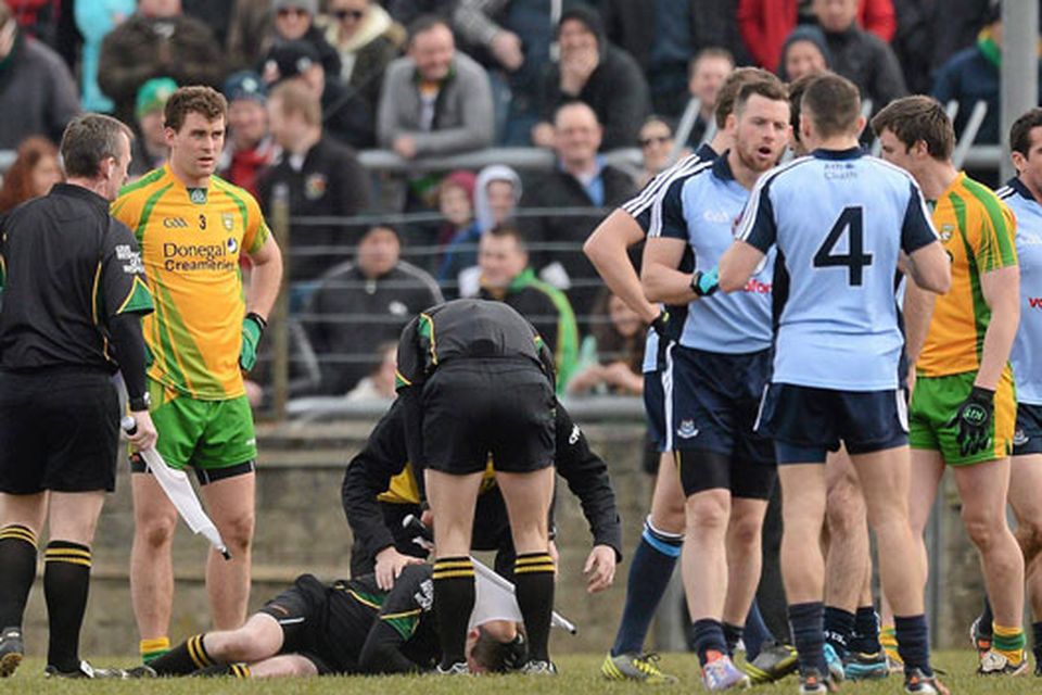 Big match twist as GAA referee is stretchered off | Irish Independent