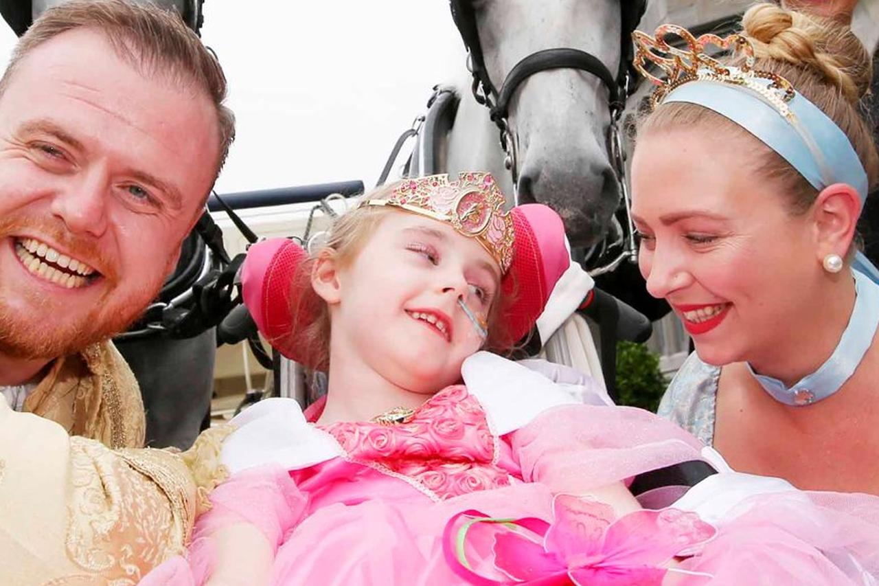 Moment smiling party princess Evie gets her own castle for the day ...