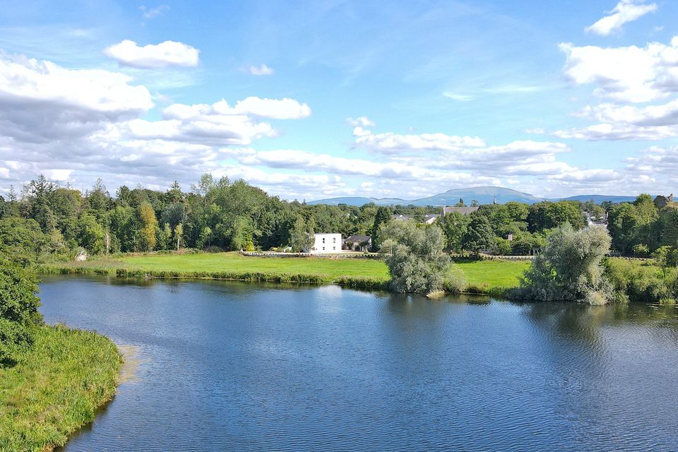 Limerick's Stormont House and grounds on historically strategic river ...