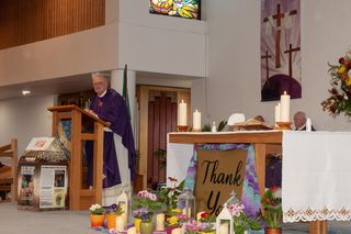 Huge crowds descend on Wexford church for retirement mass of two ...