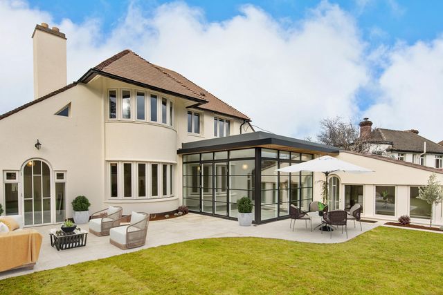 The ‘All Electric House’ of 1935 restored at a cost of €1m | Irish ...