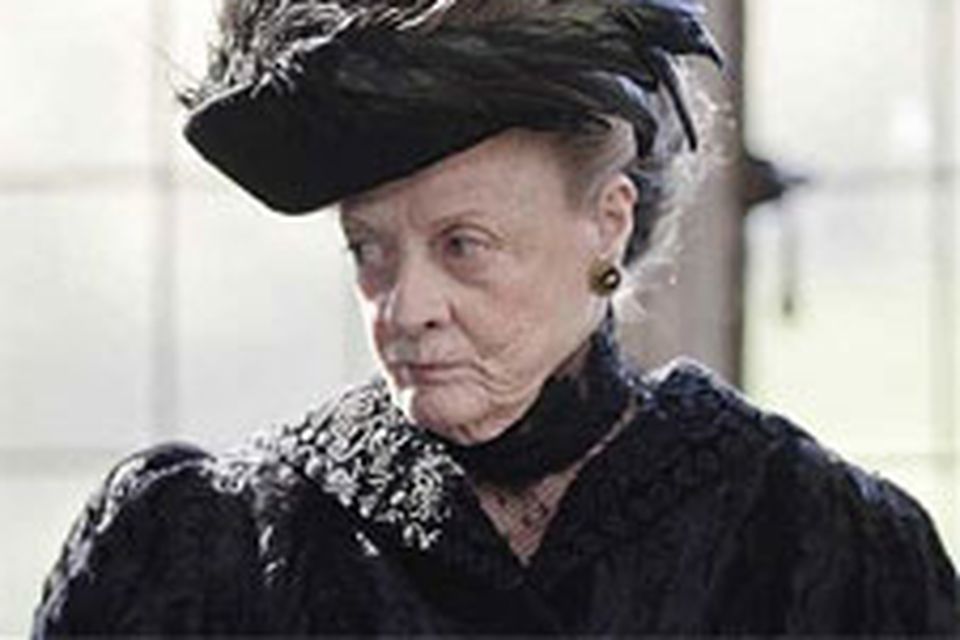 Downton Abbey's Dame Maggie is 'difficult' in real life too, claims ...