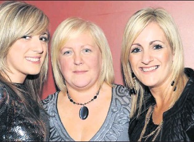 Pamela marks her milestone 40th surrounded by friends | Irish Independent
