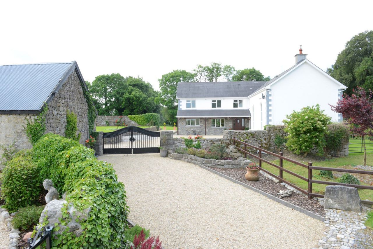 Glamourous Refurb: a hunting lodge in Percy French country for €495k ...
