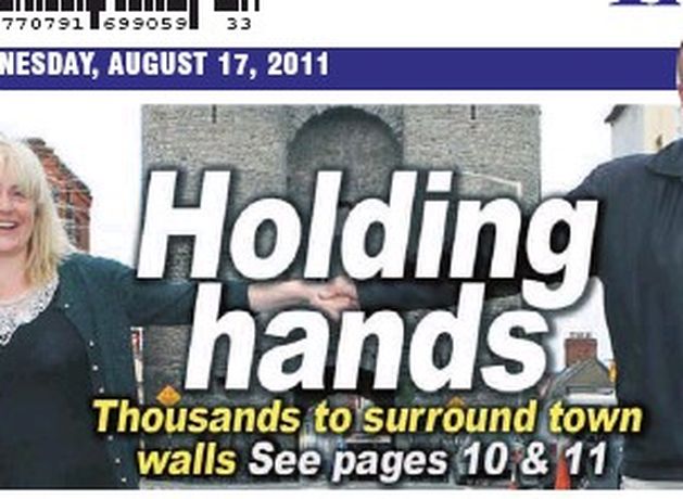 Holding hands | Irish Independent