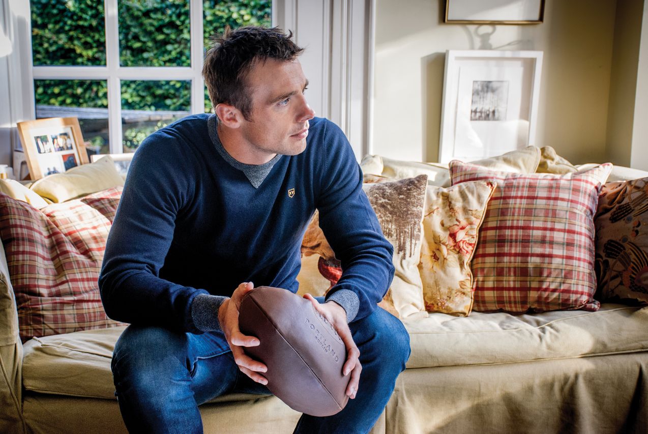 Is it a tracsksuit or a tuxedo? Tommy Bowe shows off his latest fashion ...