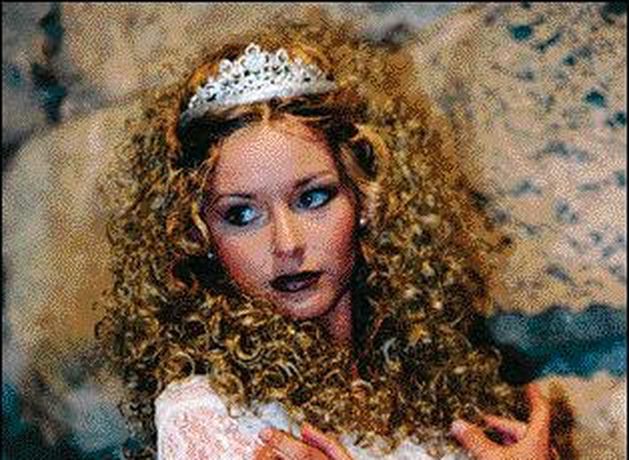 Dearbhla leaves stage for catwalk and the glossy magazine pages | Irish ...