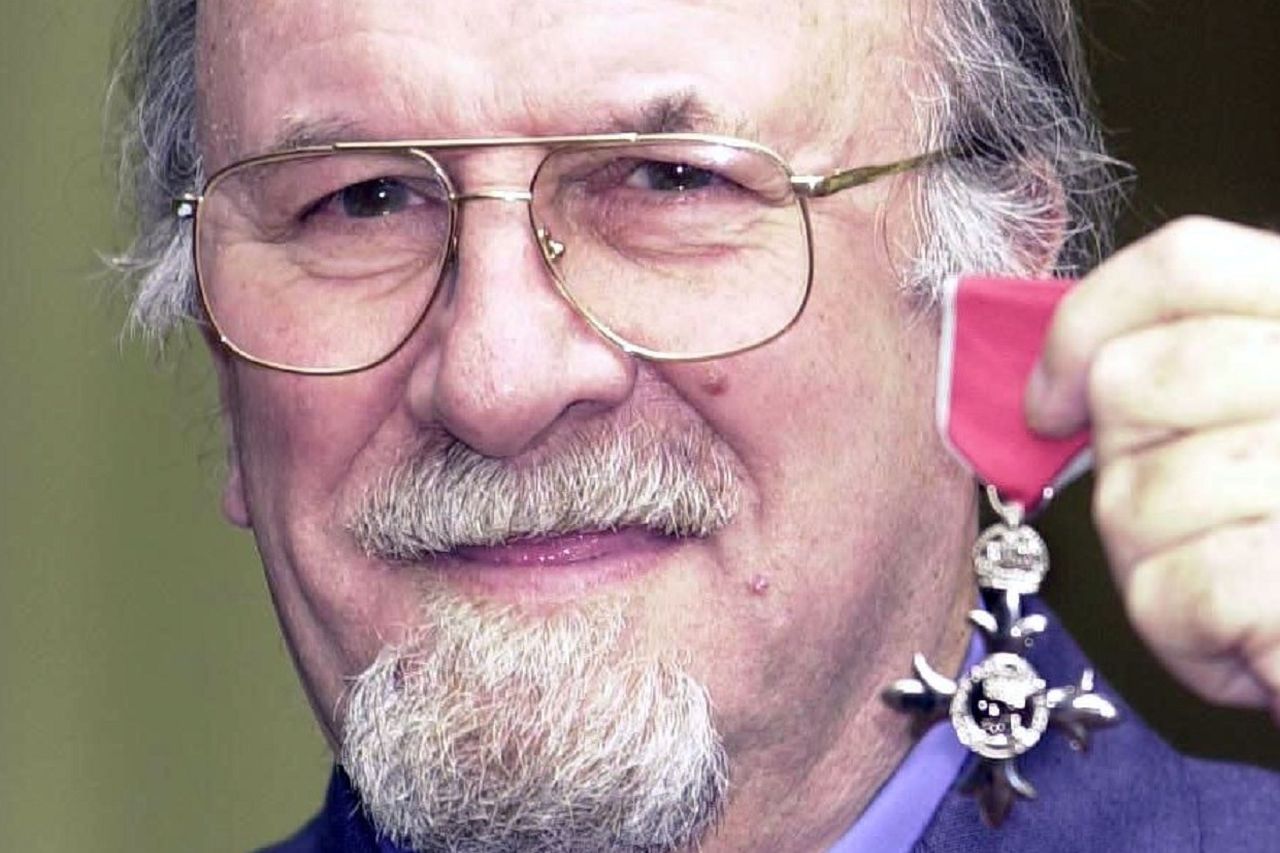 Tributes pour in for Acker Bilk | Irish Independent