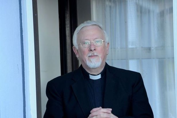 Gardaí called to remove outspoken Kerry priest Fr Seán Sheehy from ...
