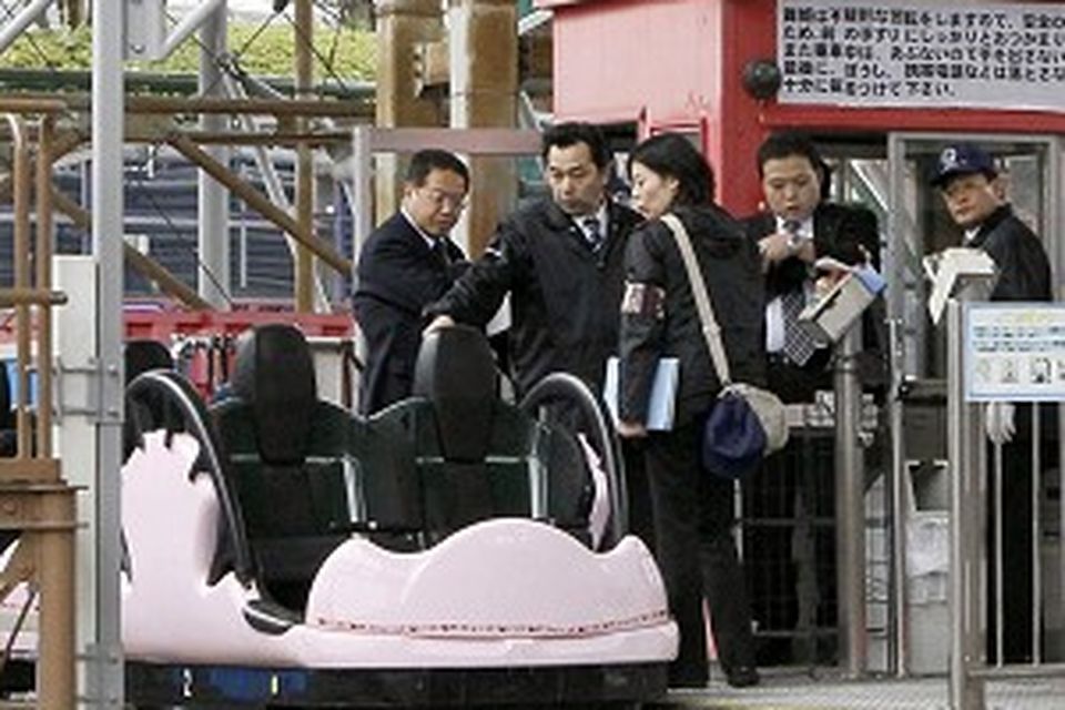 Man killed in rollercoaster fall | Irish Independent