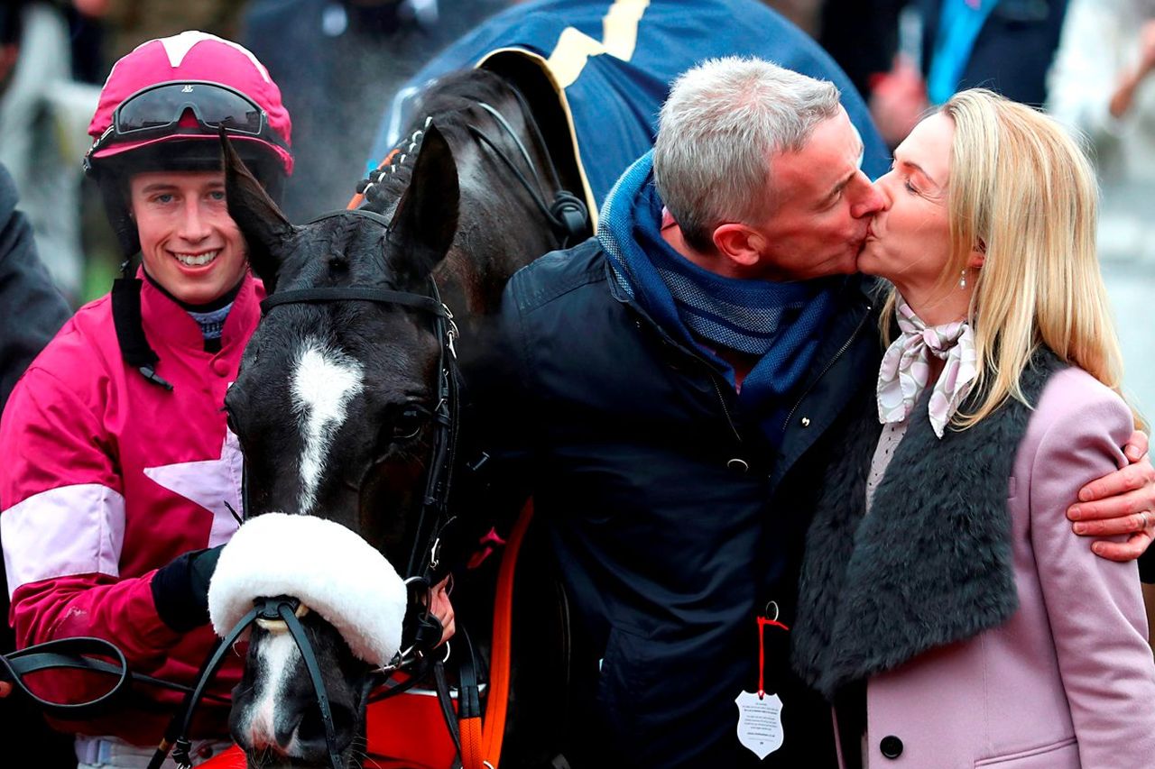 Emotional Ryanair boss Michael O'Leary pays glowing tribute to wife ...