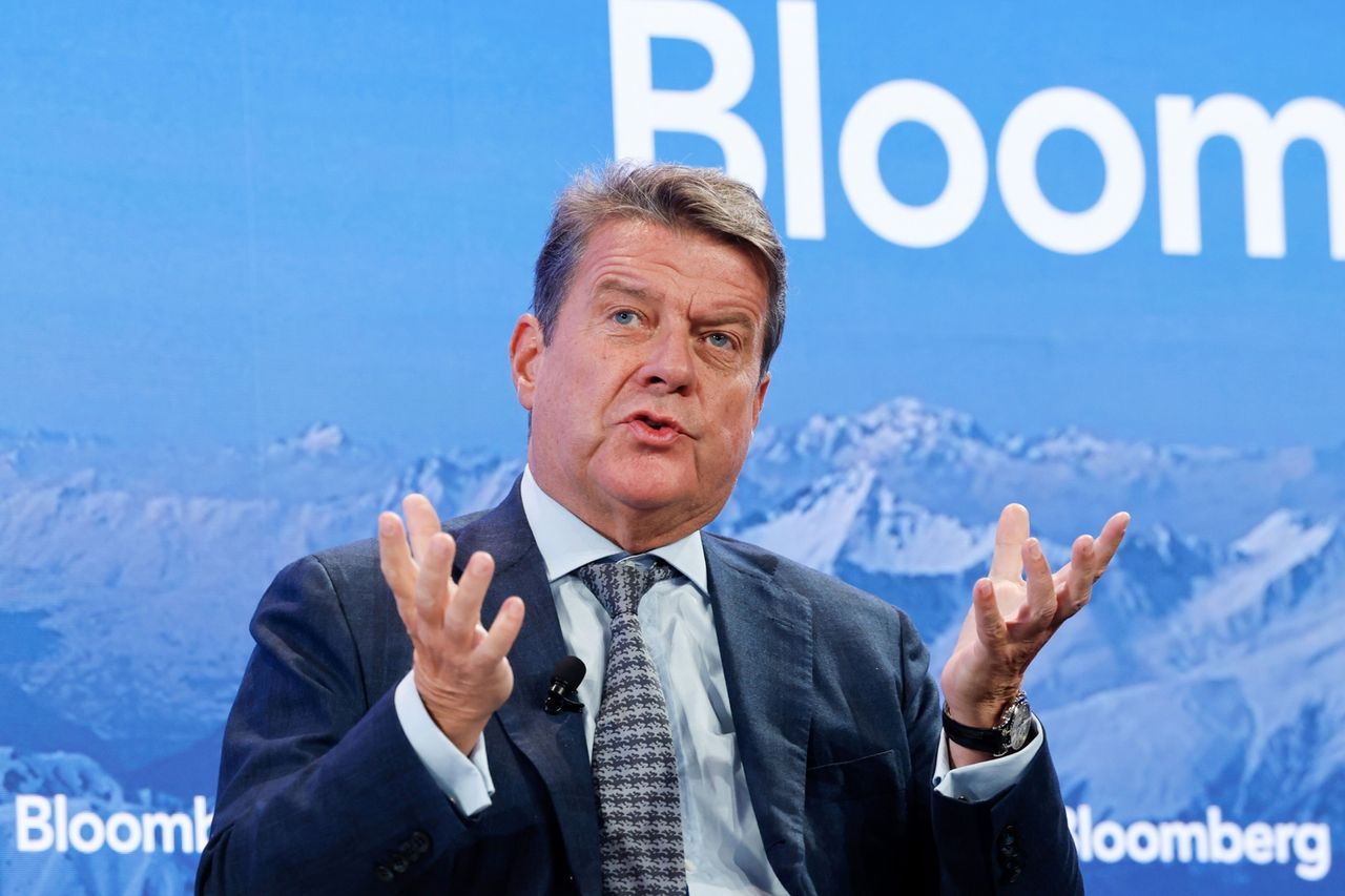 UBS’s Colm Kelleher warns of ‘asset bubble’ in private credit | Irish ...