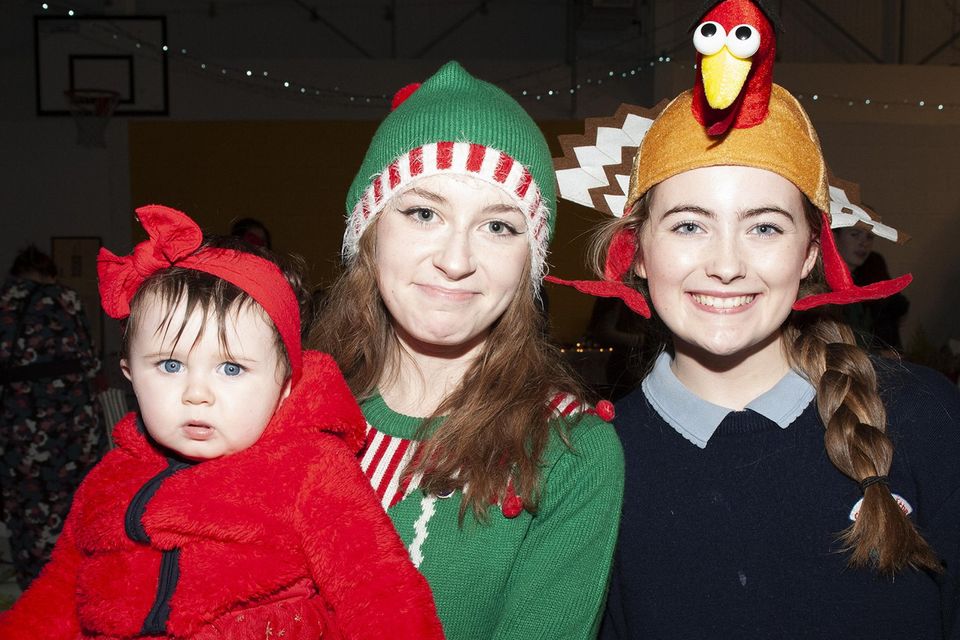 Pictures from the Christmas Market in Coláiste An Átha | Irish Independent