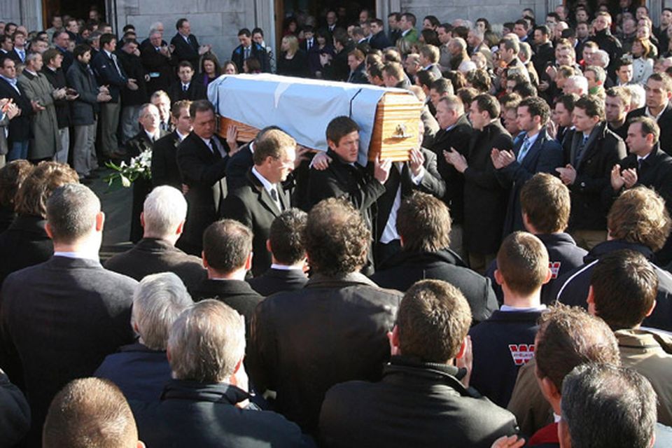 Gardai stunned as gang boss Dundon hands himself in | Independent.ie