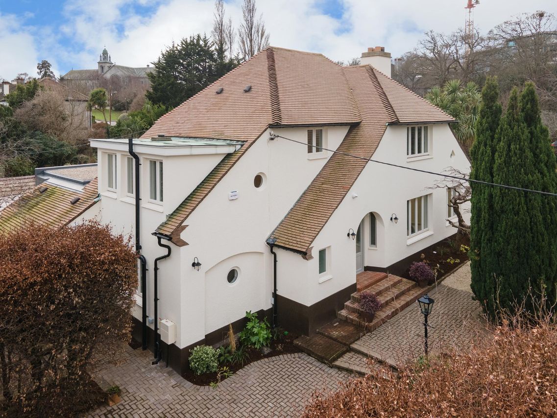 The ‘All Electric House’ of 1935 restored at a cost of €1m | Irish ...