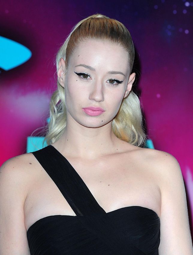Iggy Azalea quits Twitter over 'nasty' comments about bum cellulite ...
