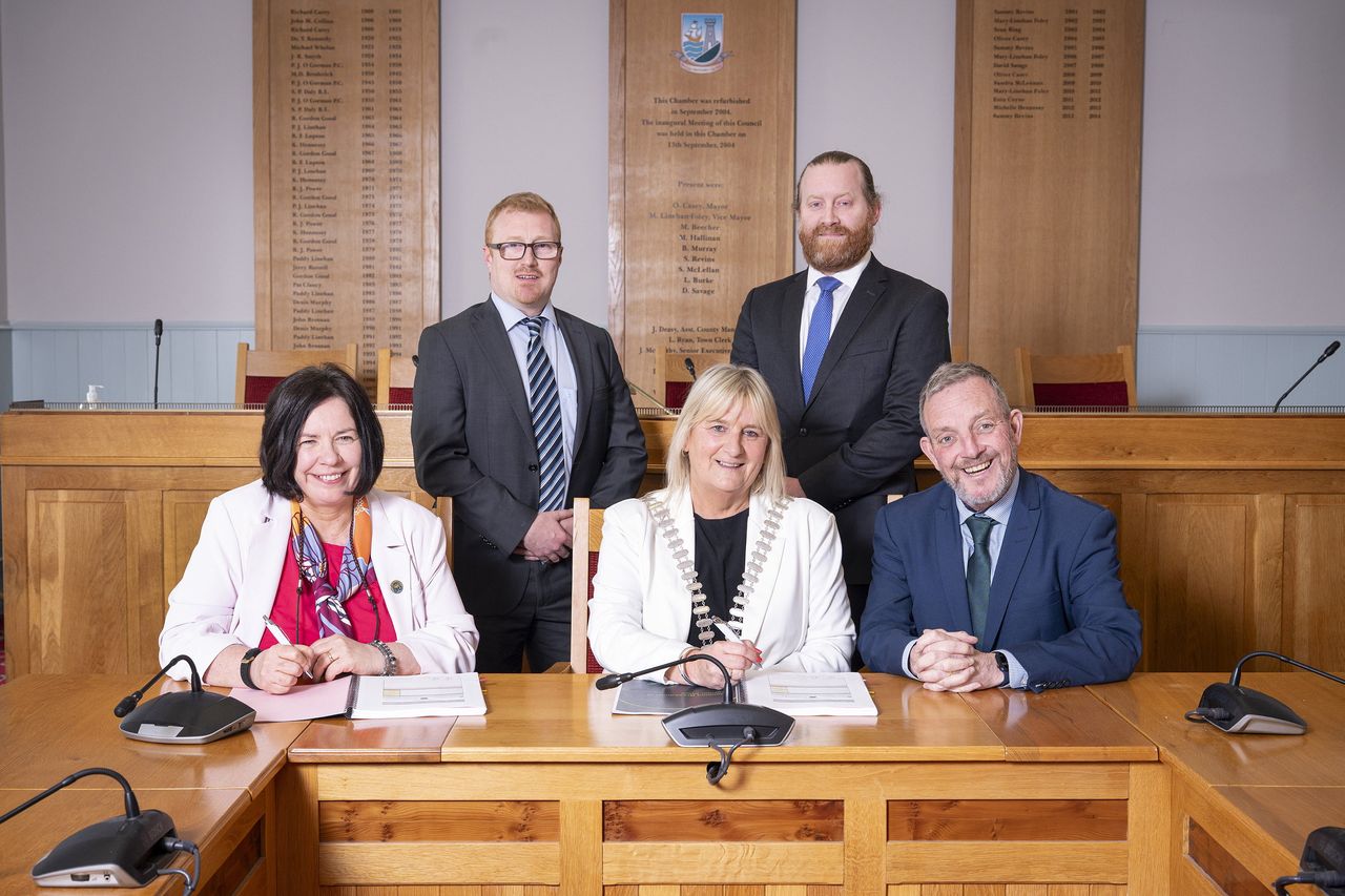 Cork villages choked by traffic welcome signing of contracts for design ...