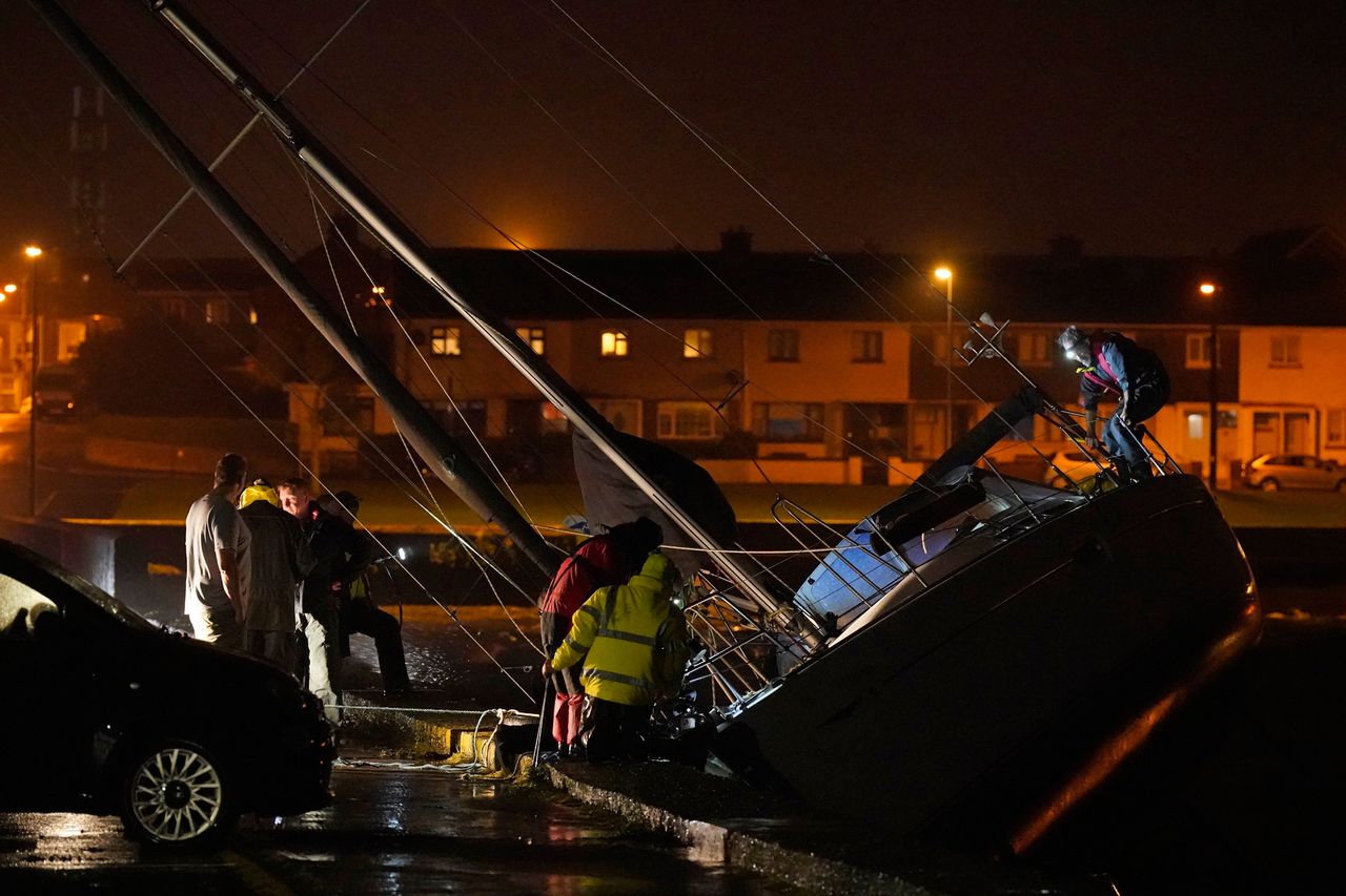 Storm Betty: Crews take part in major clean-up operation across the ...