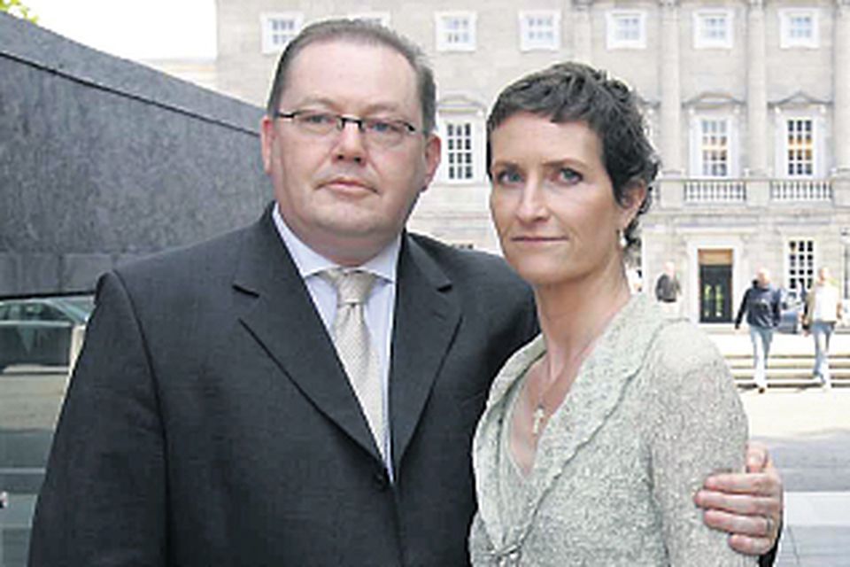 Mary Harney says 'sorry' to victim of cancer test error | Irish Independent