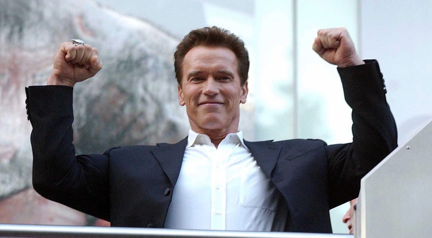 Arnie takes a spin on a Boris Bike | Independent.ie