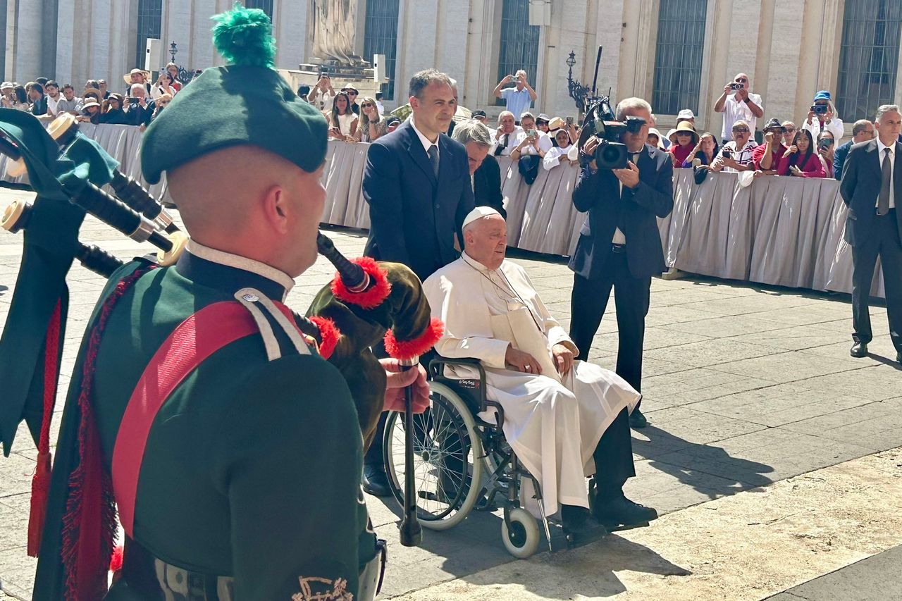 Sam McBride: Day the Pope tapped his toe to the swagger of ‘The Sash ...