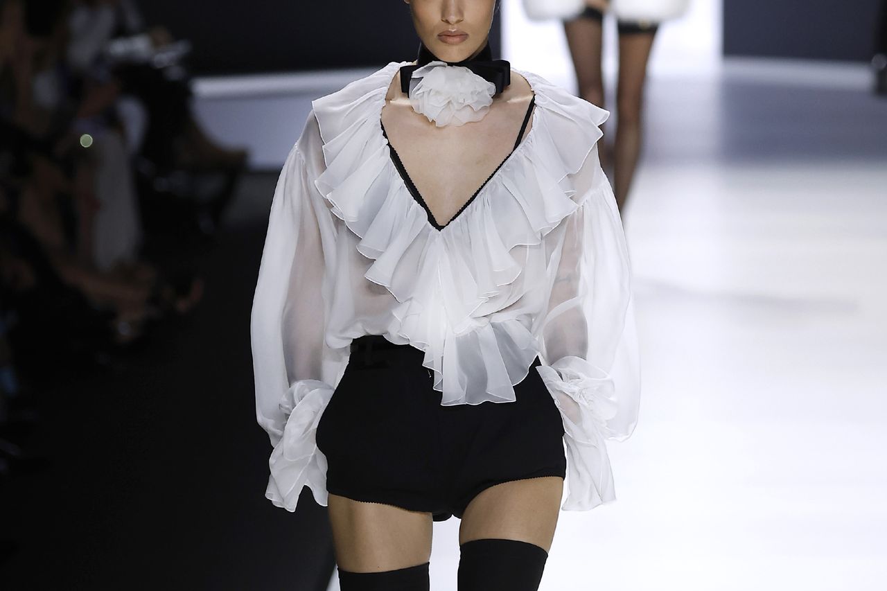 From ‘matador’ waists to curvy denim cuts: the top 10 catwalk trends we ...