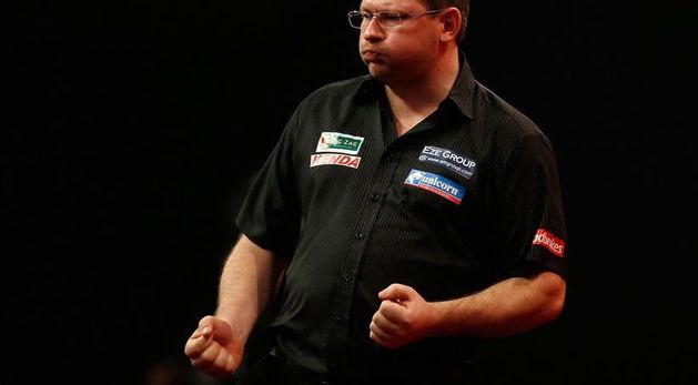 Video: Incredible darts action in Dublin as Wade and Thornton hit nine ...