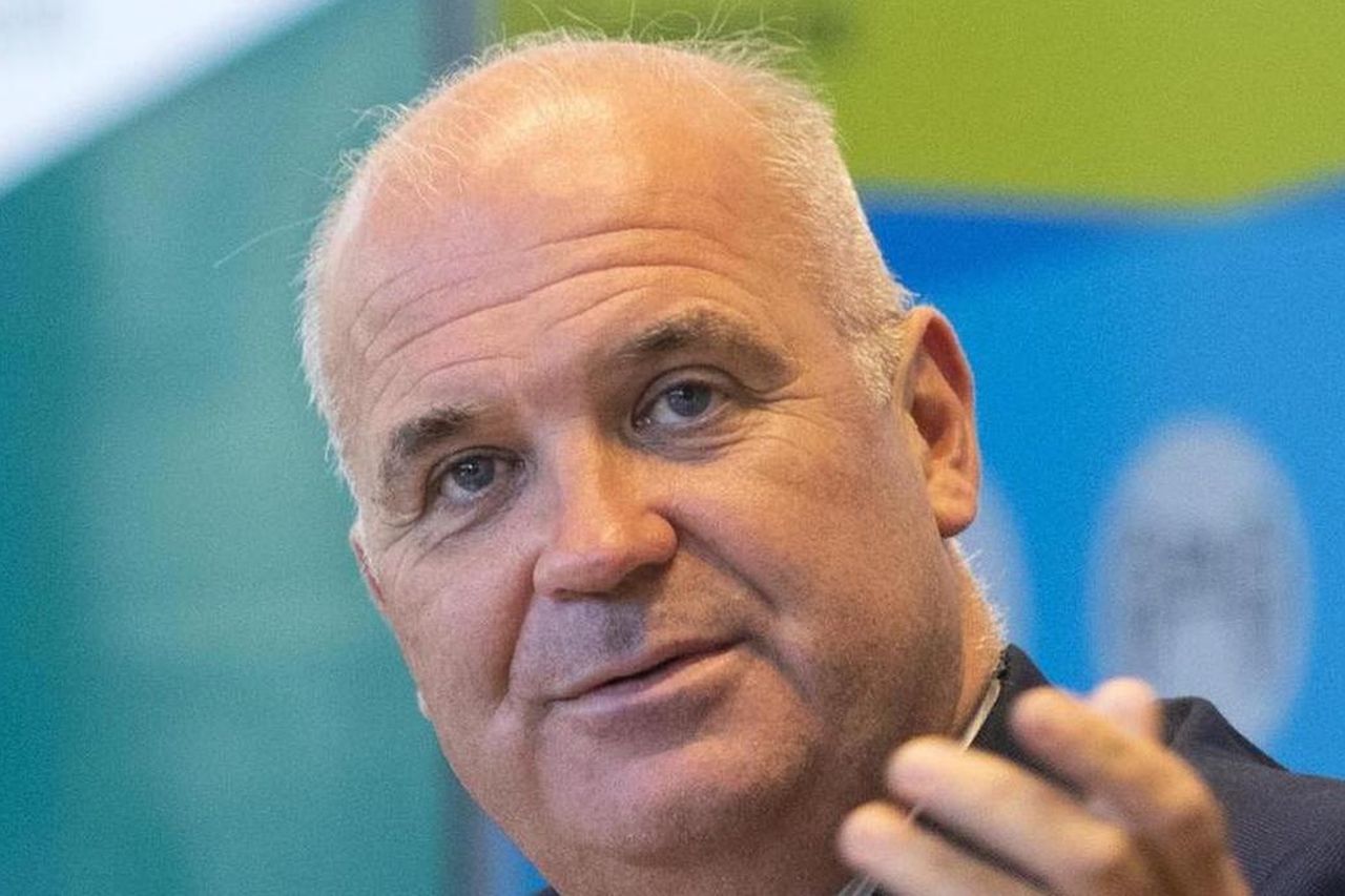Health Minister Stephen Donnelly seeks Attorney-General’s advice over ...
