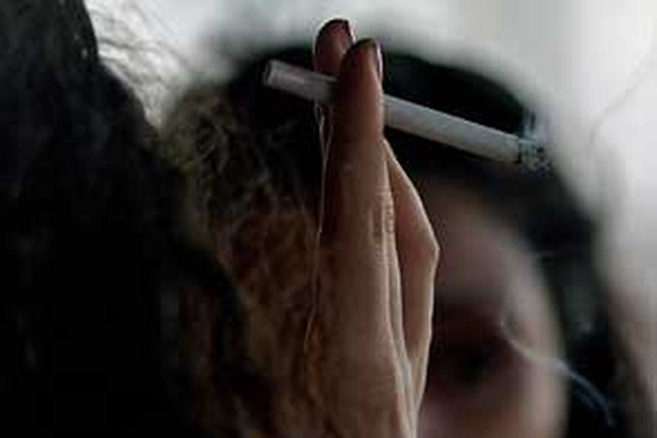 Hospital wants total smoking ban | Irish Independent