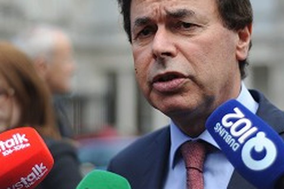Ministers rally round Alan Shatter | Irish Independent