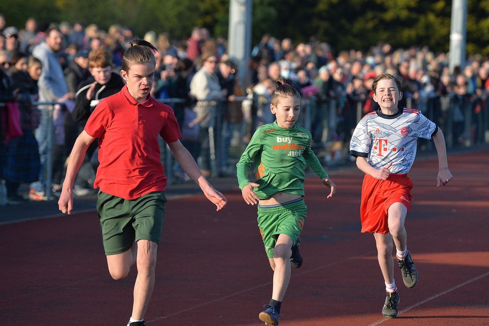 Bumper crowd in the Bush to see budding young athletes in action ...