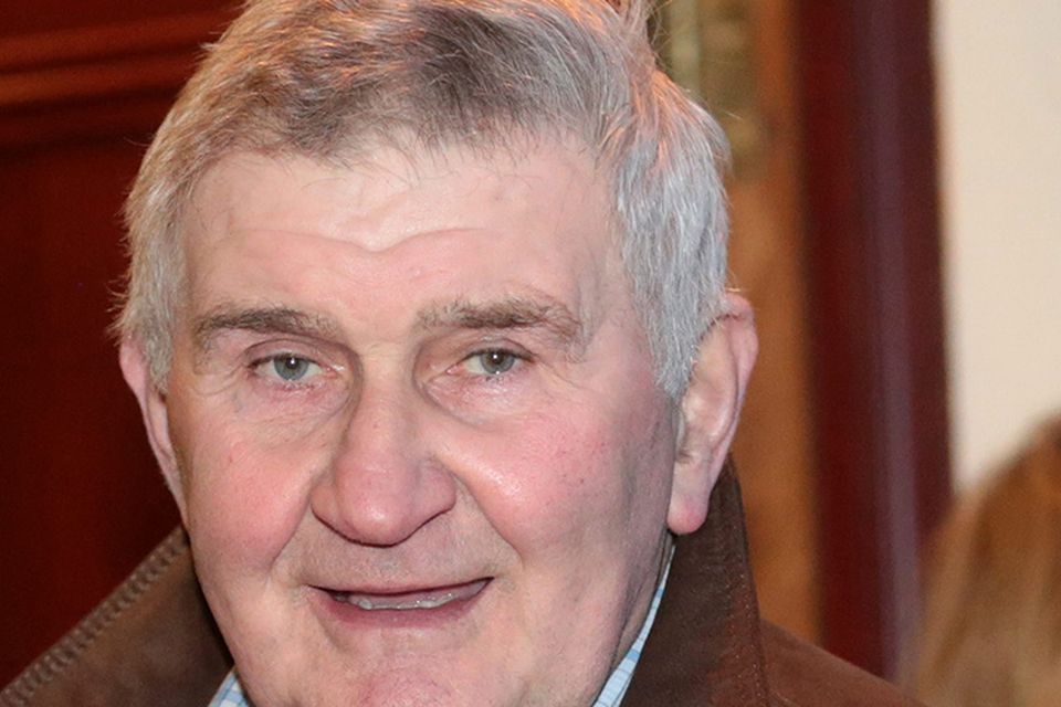 Coffin of GAA legend Kevin Heffernan makes poignant stop at Parnell ...